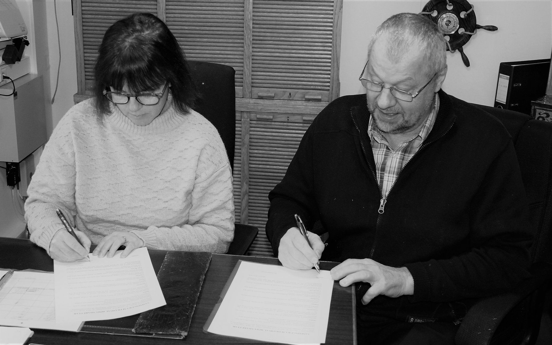 Skrifað undir samning um framsal höfundaréttar | Iðnaðarsafnið